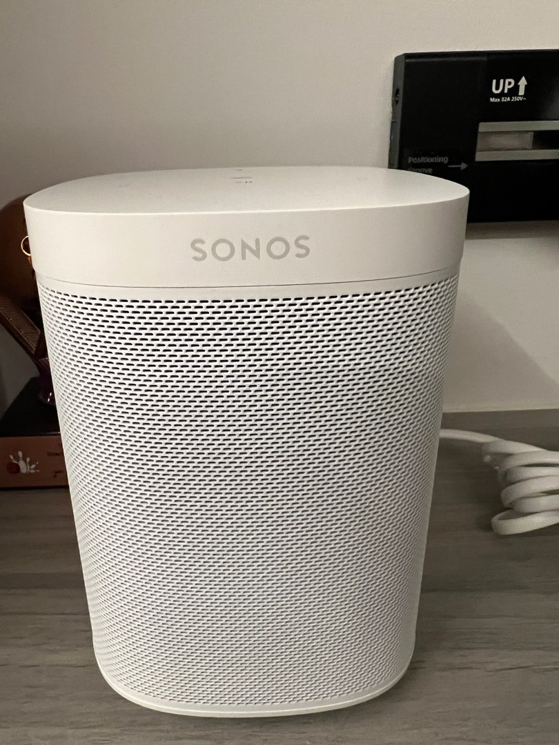 Sonos One (White), Audio, Soundbars, Speakers & Amplifiers on Carousell