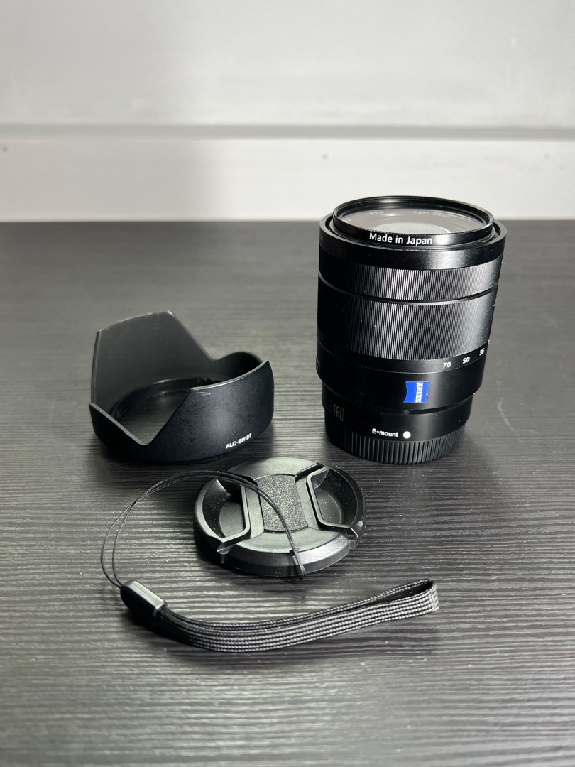 Sony Zeiss 16-70mm f4.0, Photography, Lens & Kits on Carousell