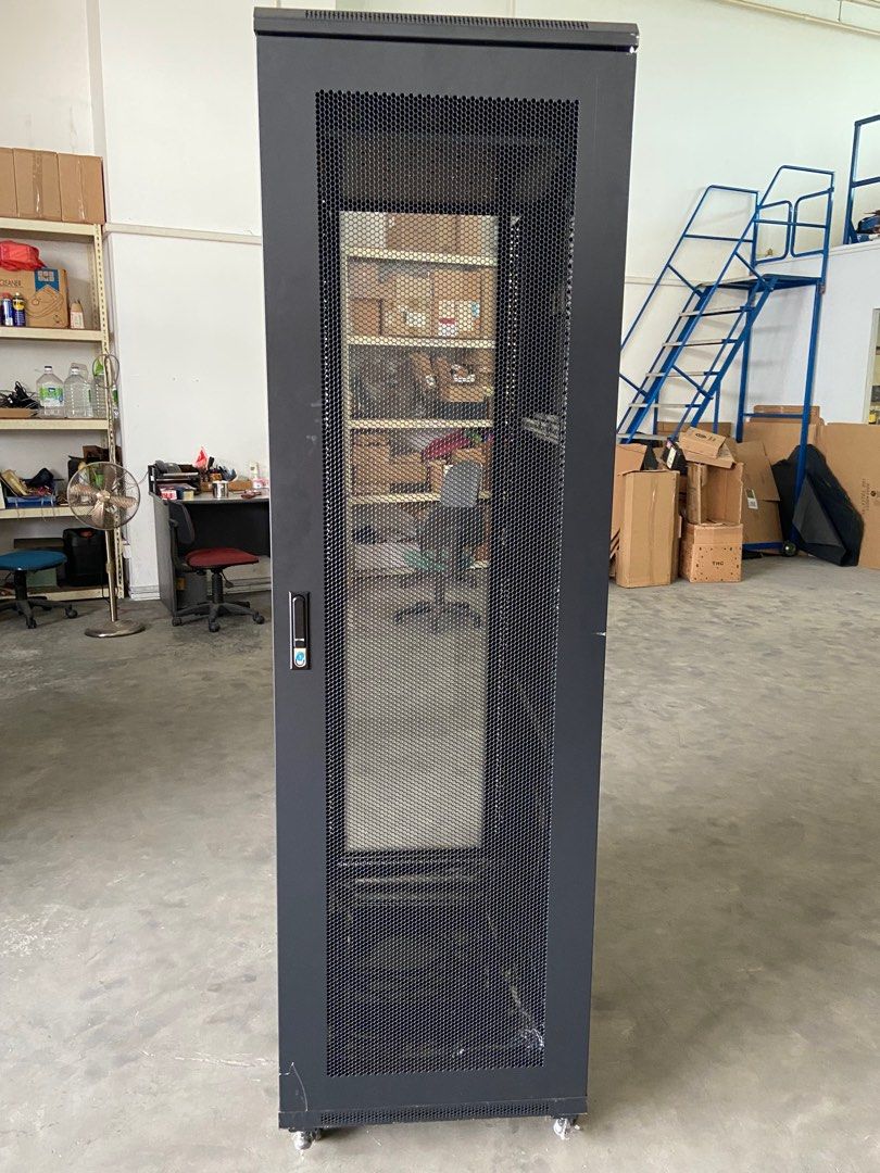 Toten 42U Server Rack, Furniture & Home Living, Furniture, Shelves, Cabinets & Racks on Carousell