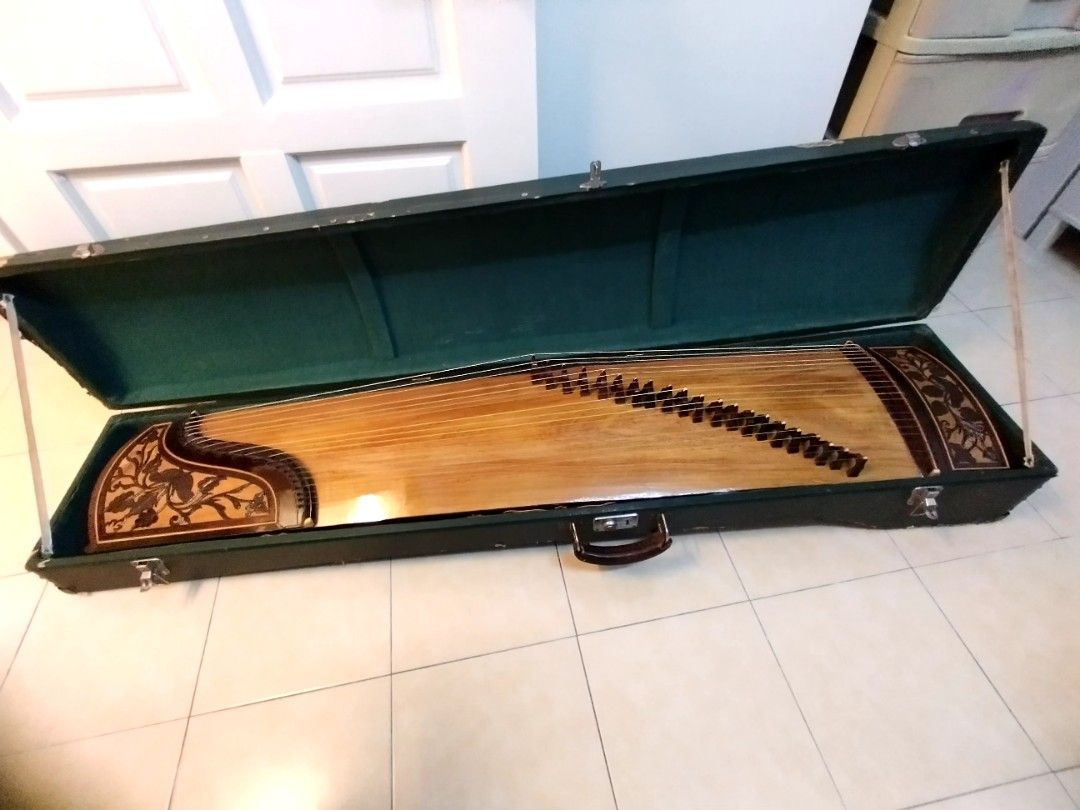 Vintage Guzheng Zither, Hobbies & Toys, Music & Media, Musical ...