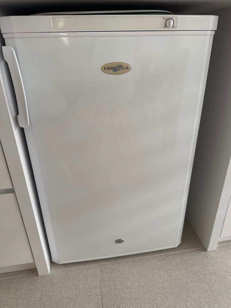 120L Stand up Freezer, TV & Home Appliances, Kitchen Appliances ...