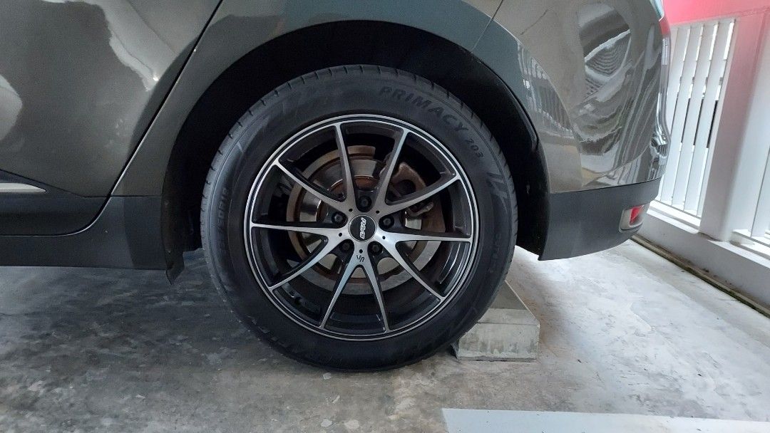18 inch Ray rims and tyre, Car Accessories, Tyres & Rims on Carousell
