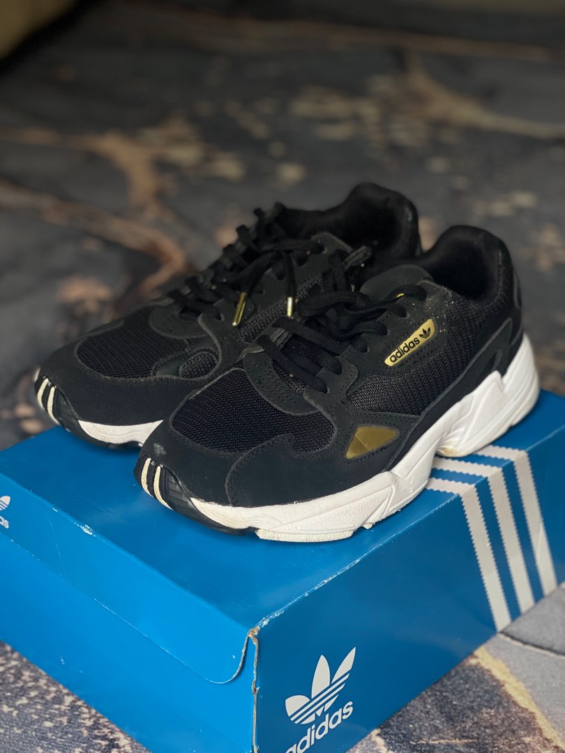 adidas falcon original, Men's Fashion, Footwear, Sneakers on Carousell