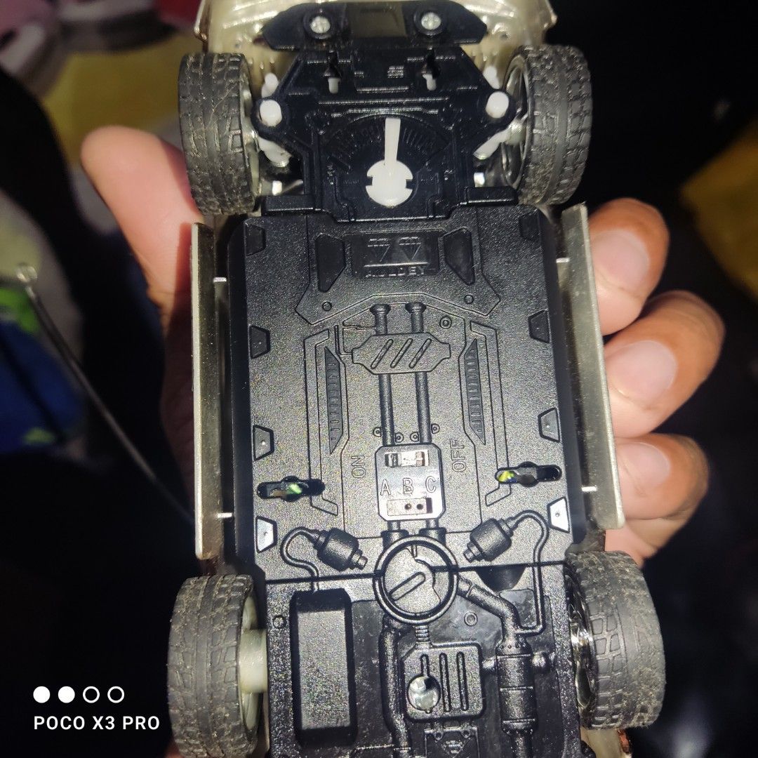 Auldey Race Tin gen x, Hobbies & Toys, Toys & Games on Carousell