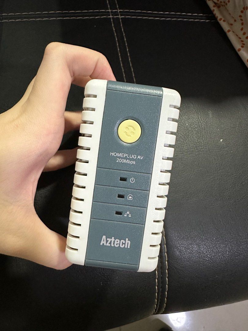 Aztech HomePlug AV 200Mbps PB Ethernet Adapter, Computers & Tech, Parts ...