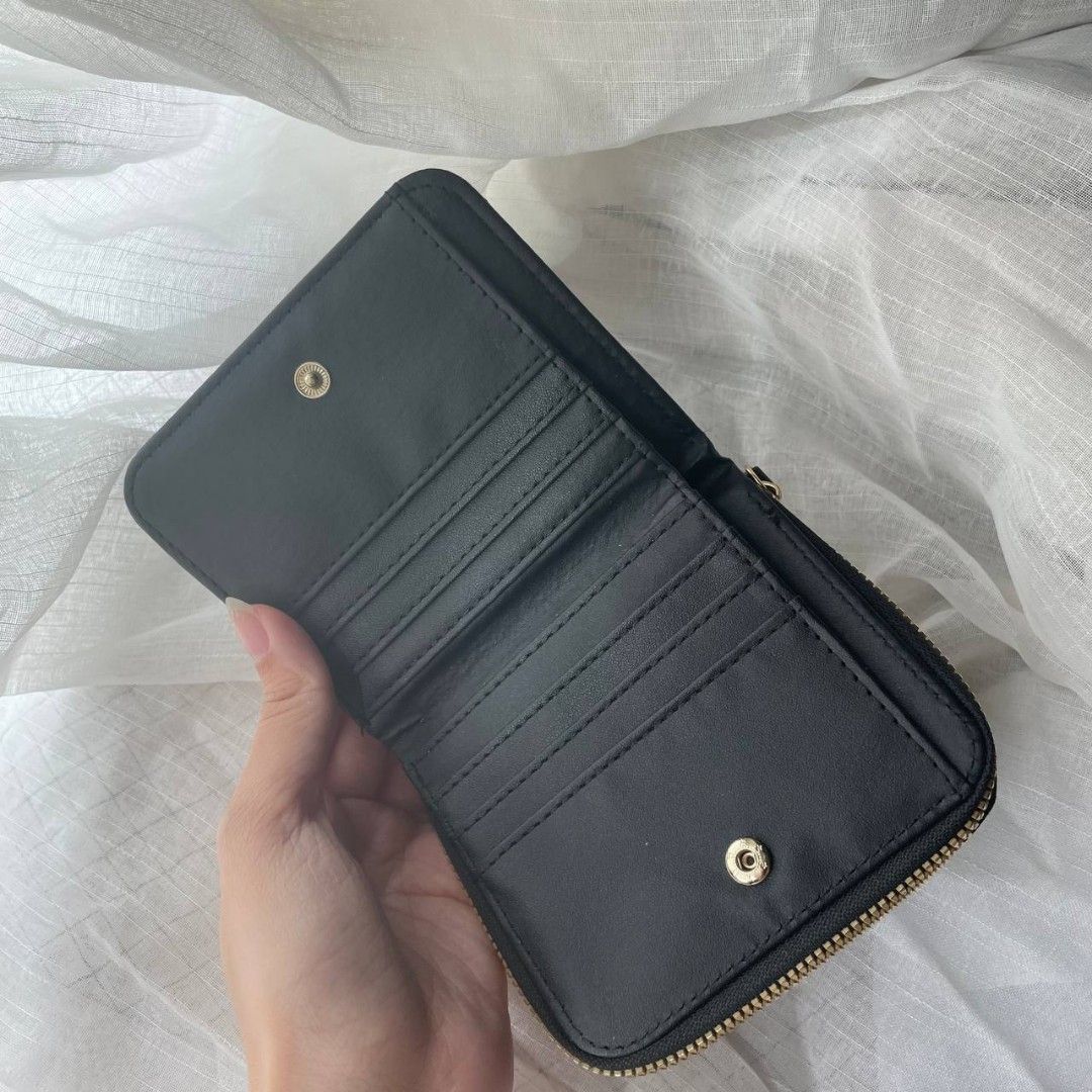 black puffy quilted small wallet, Women's Fashion, Bags & Wallets ...