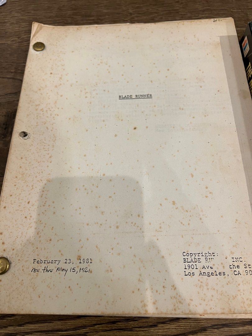 Blade Runner Script and Book, Hobbies & Toys, Memorabilia ...