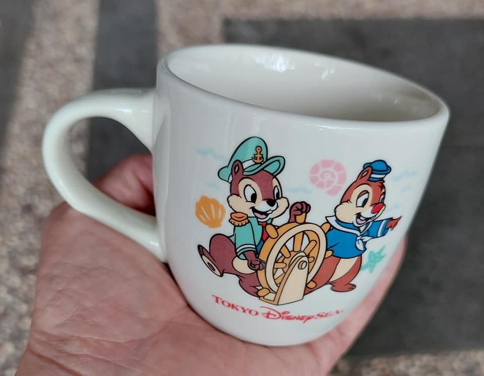 cangkir keramik disney japan RETAK, Perabotan Rumah di Carousell