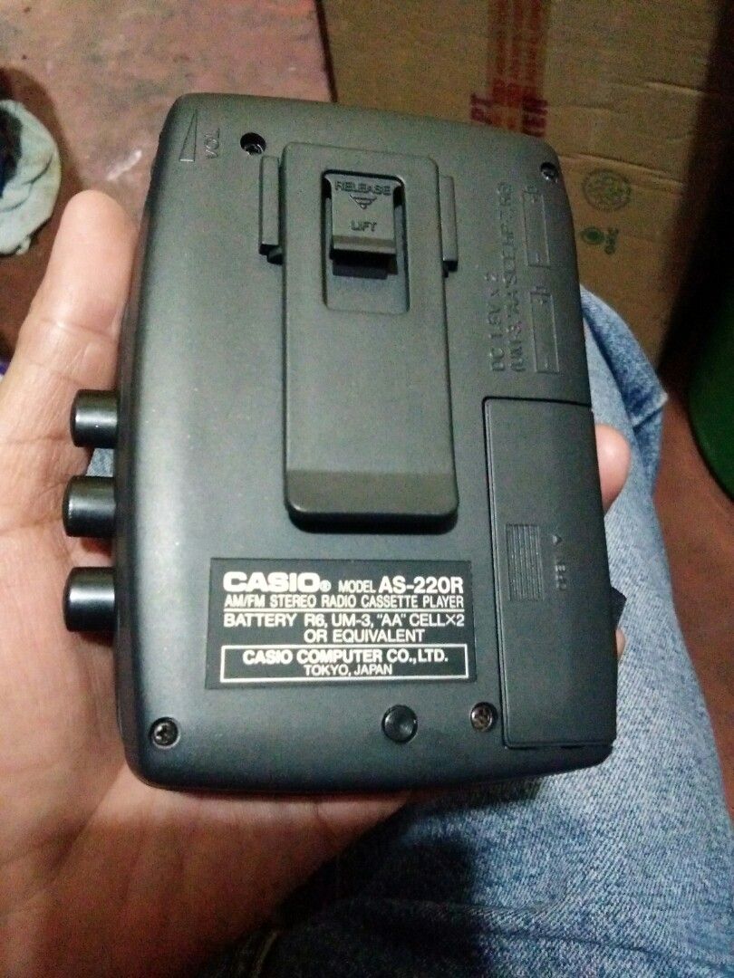 CASIO PORTABLE CASSETTE PLAYER WITH FM/AM RADIO, Audio, Portable Audio ...