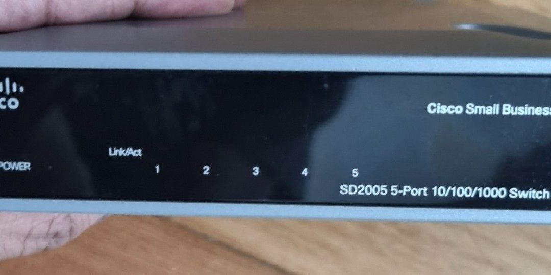 Cisco 5 port switch, Computers & Tech, Parts & Accessories, Networking ...