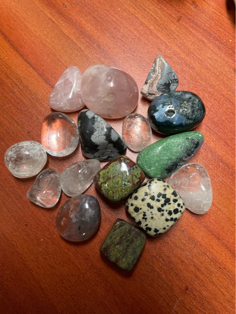 crystal tumbles, Women's Fashion, Jewelry & Organisers, Precious Stones ...