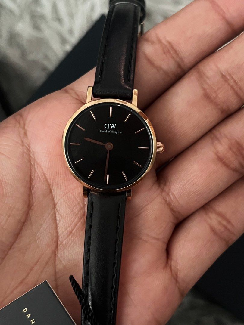 Daniel Wellington Woman Watch, Women's Fashion, Watches & Accessories ...