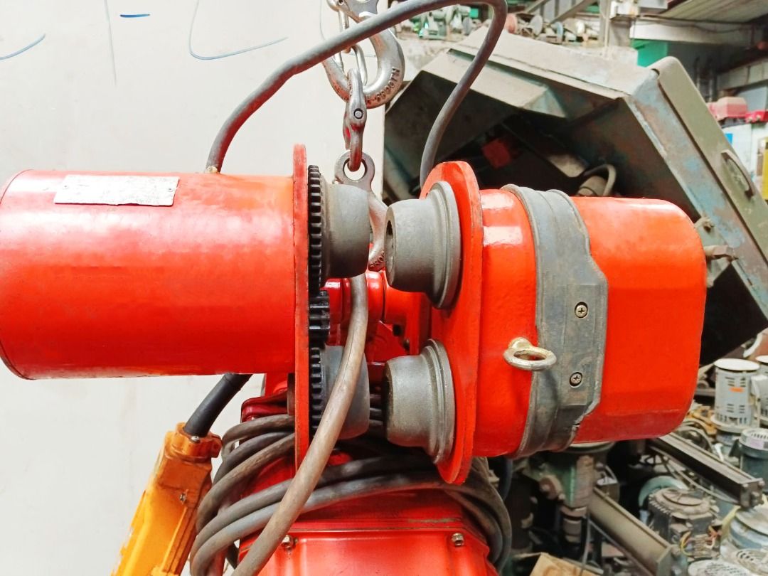 Elephant Chain Hoist with Elec. Trolley 500 kgs. Cap. From Japan ...