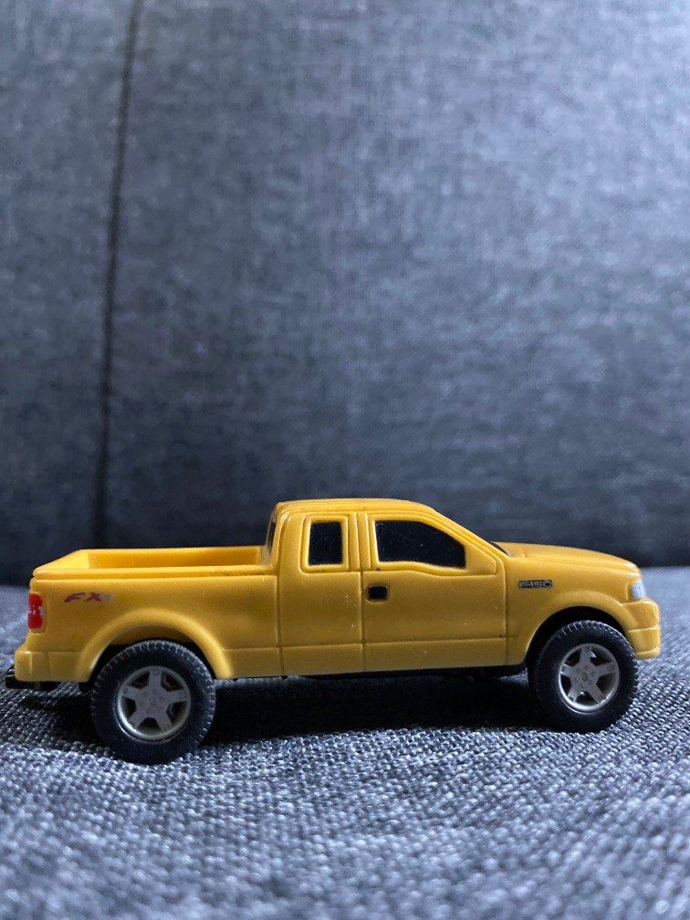 Ertl Ford F-150 FX4 Pickup Truck Off-Road Cab yellow 1:64 on Carousell