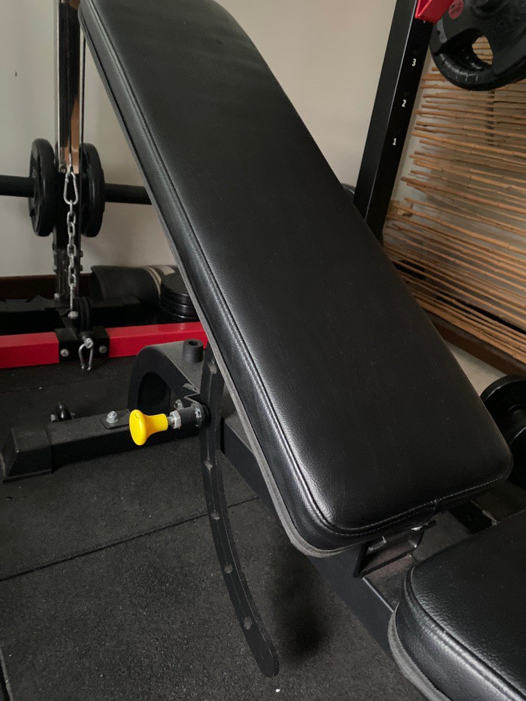 Flat/ Inclined Weights Bench, Sports Equipment, Exercise & Fitness ...