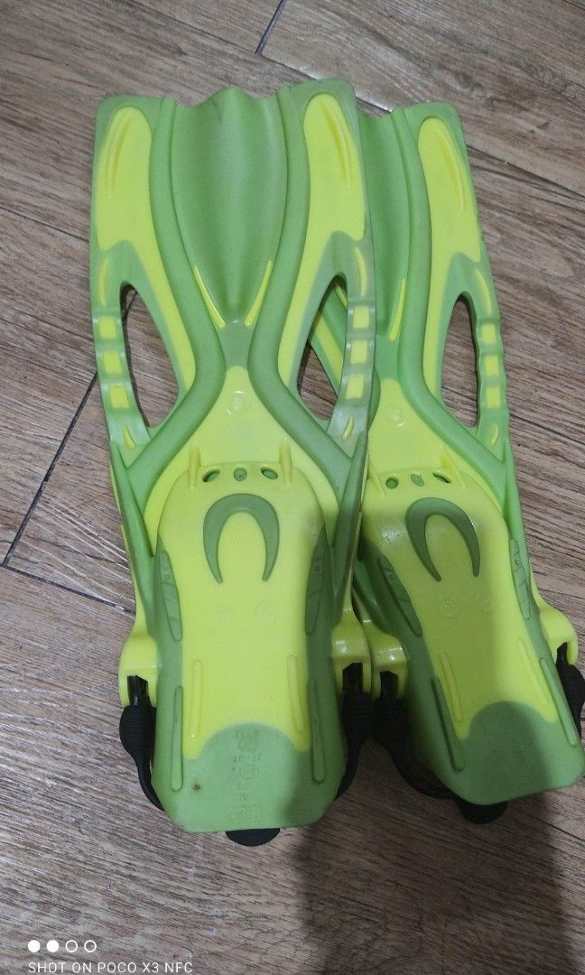 Flippers, Babies & Kids, Babies & Kids Fashion on Carousell