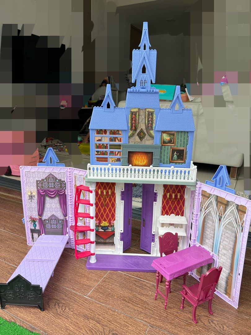 Frozen Elsa castle play house foldable , Hobbies & Toys, Toys & Games ...