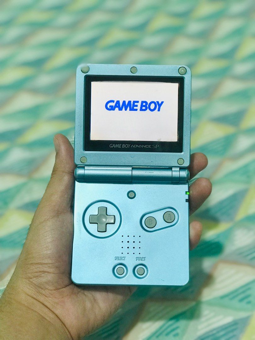 Vintage Gameboy Advance SP, Video Gaming, Video Game Consoles, Nintendo ...