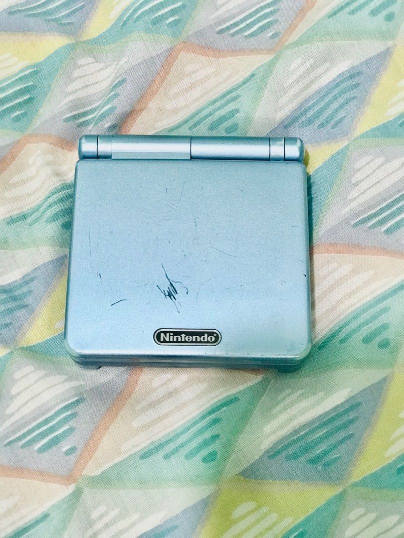 Vintage Gameboy Advance SP, Video Gaming, Video Game Consoles, Nintendo ...