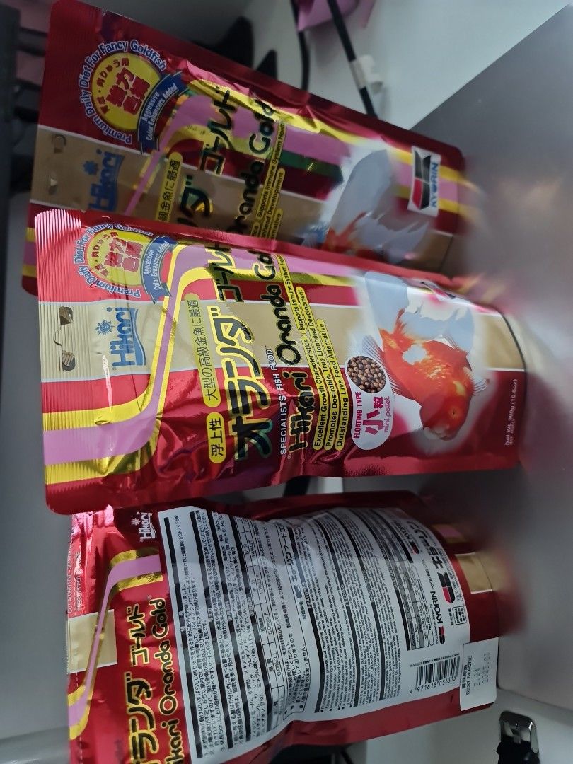 Goldfish food Oranda Gold, Pet Supplies, Pet Food on Carousell