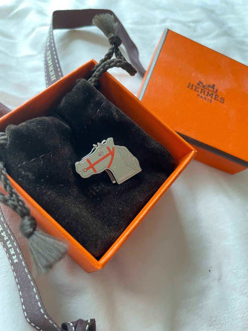 HERMES QUADRIGE TWILLY RING (Orange), 女裝, 手錶及配件, 其他飾物 - Carousell