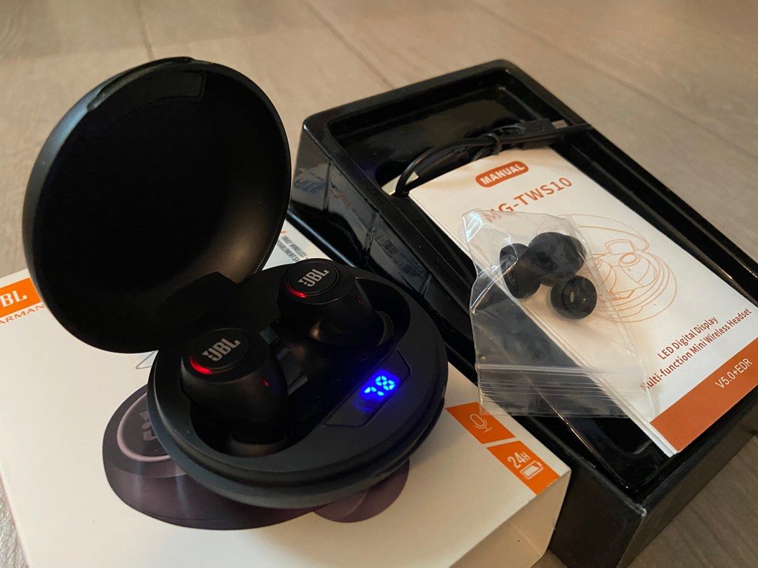 JBL wireless earbuds, Audio, Earphones on Carousell