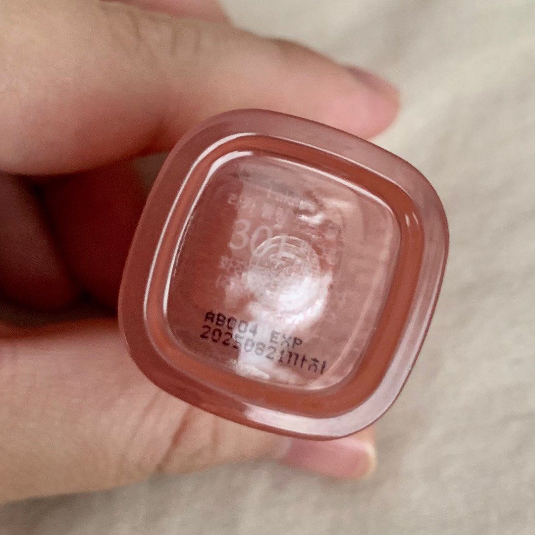 Jelling Nude Gloss 301 Fig Ring 45g Laka Beauty And Personal Care Face Makeup On Carousell