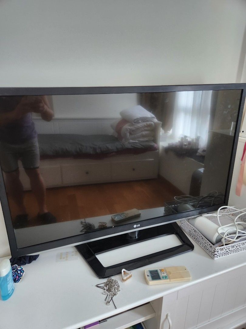 LG TV 42 inch FHD LED, TV & Home Appliances, TV & Entertainment, TV on ...