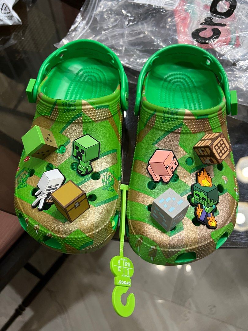 RUSH Minecraft X Crocs Kids (J5/M5/W7), Women's Fashion, Footwear ...