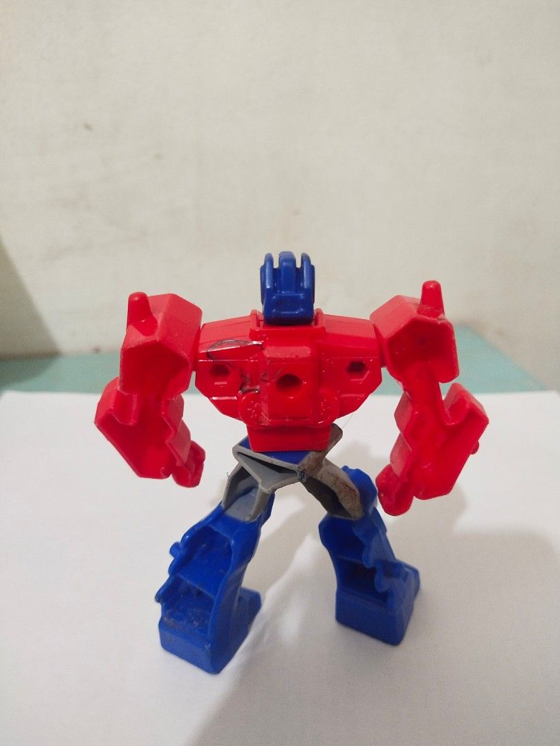 Miniature "OPTIMUS Prime" Transformer Robots/Mcdo/Cool Little Set ...