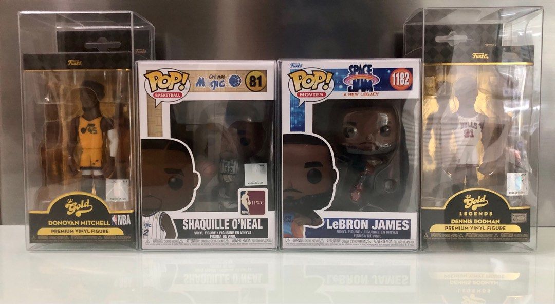 NBA Funko gold pops, Space jam Lebron James, Shaquille O'neil, Donovan ...