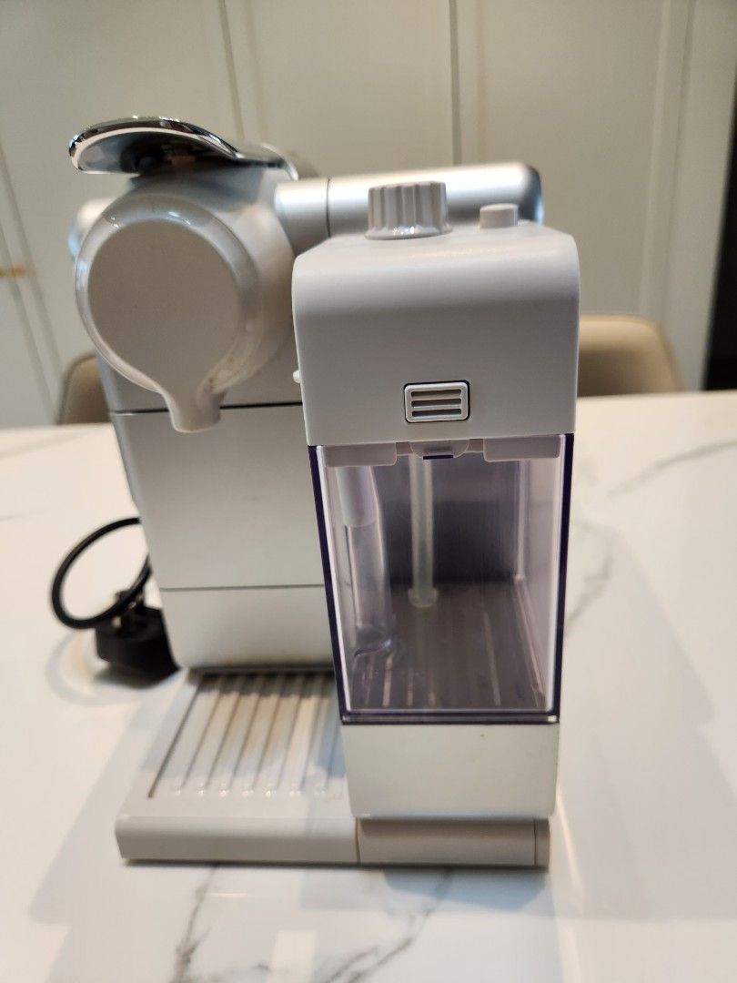 Nespresso Silver Lattissima Touch, TV & Home Appliances, Kitchen ...