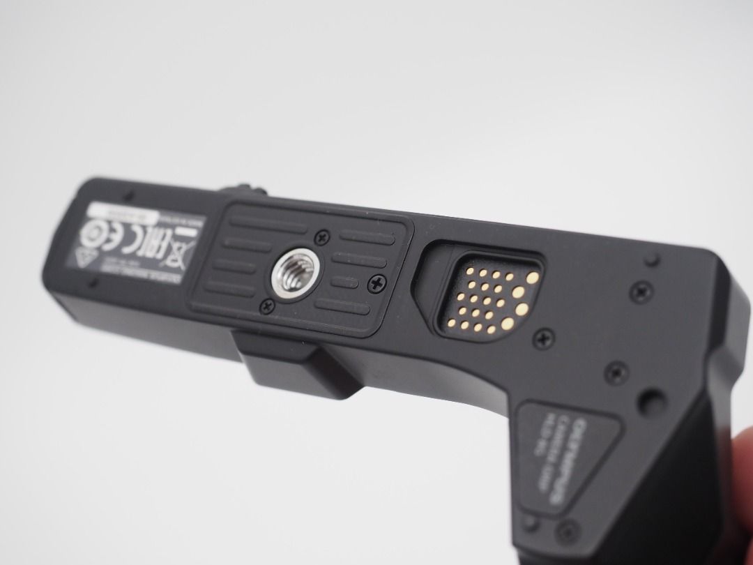 Olympus Ecg-5 External grip with powerpack for Olympus Em5 mark ii ...