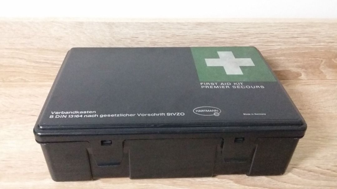 Original Mercedes Benz Fist aid kit for W123 and R107/C107, Car ...