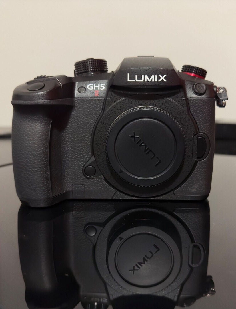 Panasonic Gh5 mark II with Freebies! pre-owned excellent condition ...