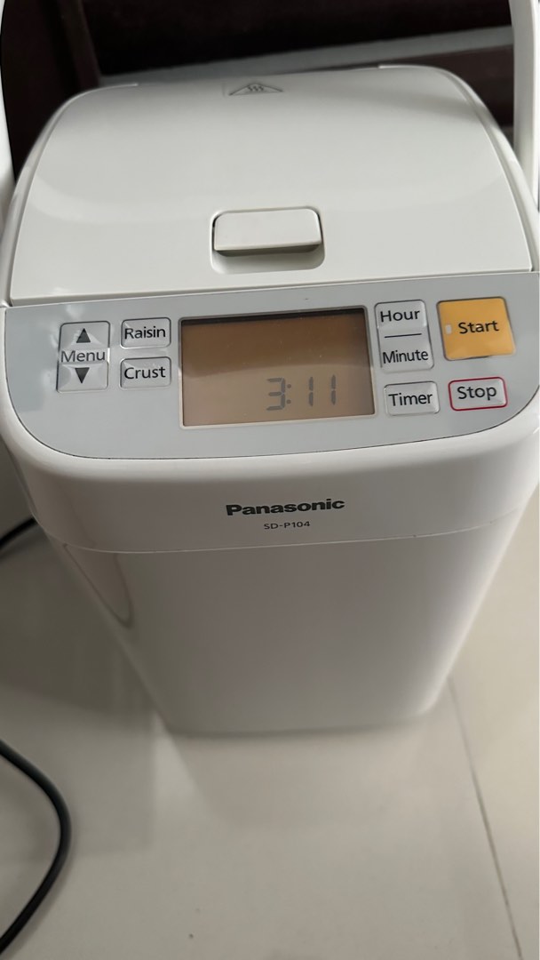 Panasonic SD-P104 Breadmaker / Bread Machine, TV & Home Appliances ...