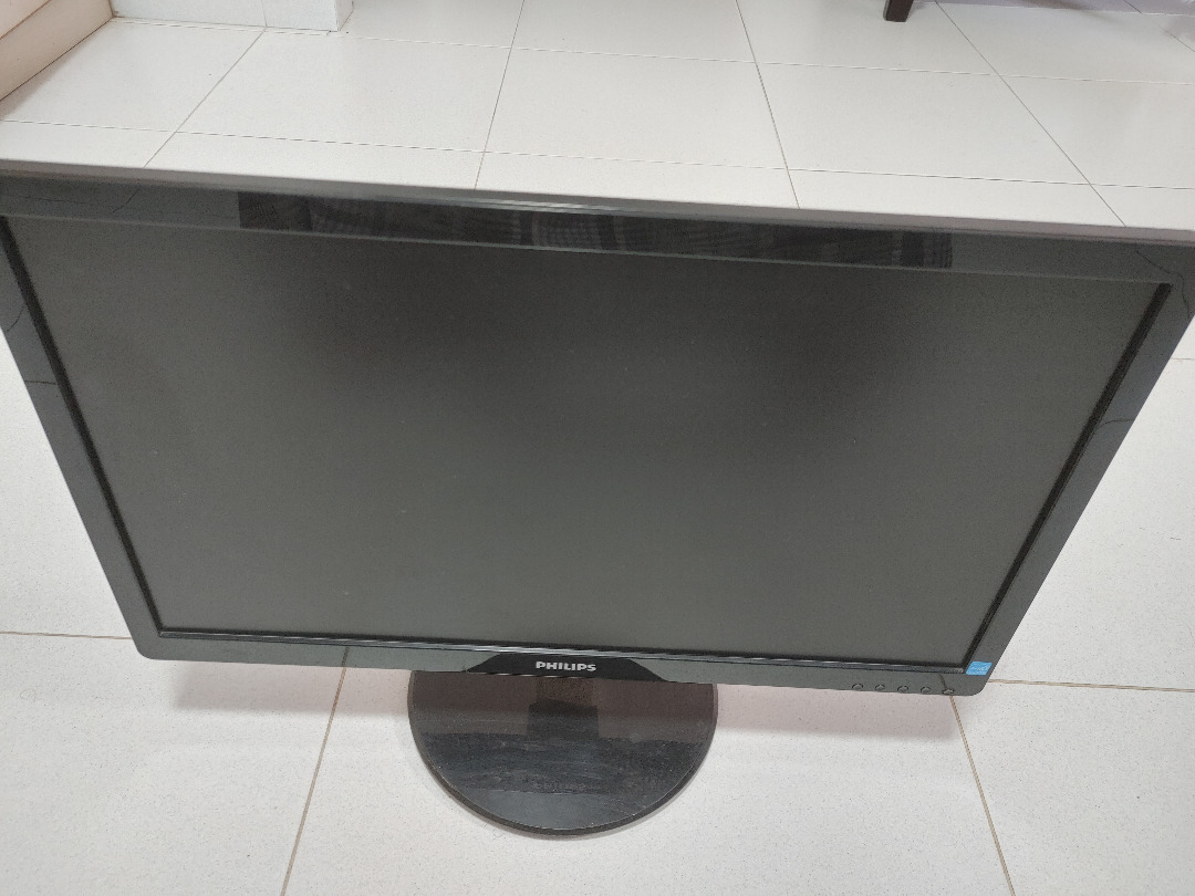 Phillips 22 inch LCD HD monitor screen 226V [Price reduced], Computers ...