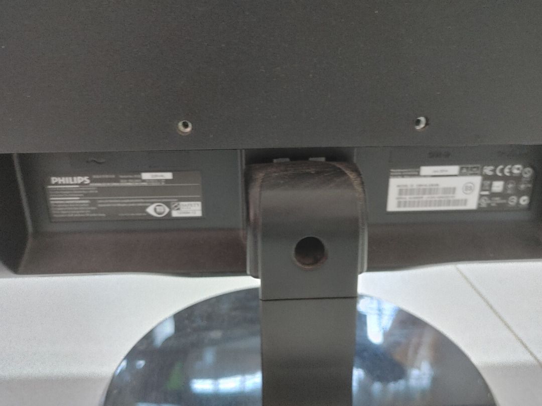 Phillips 22 inch LCD HD monitor screen 226V [Price reduced], Computers & Tech, Parts ...