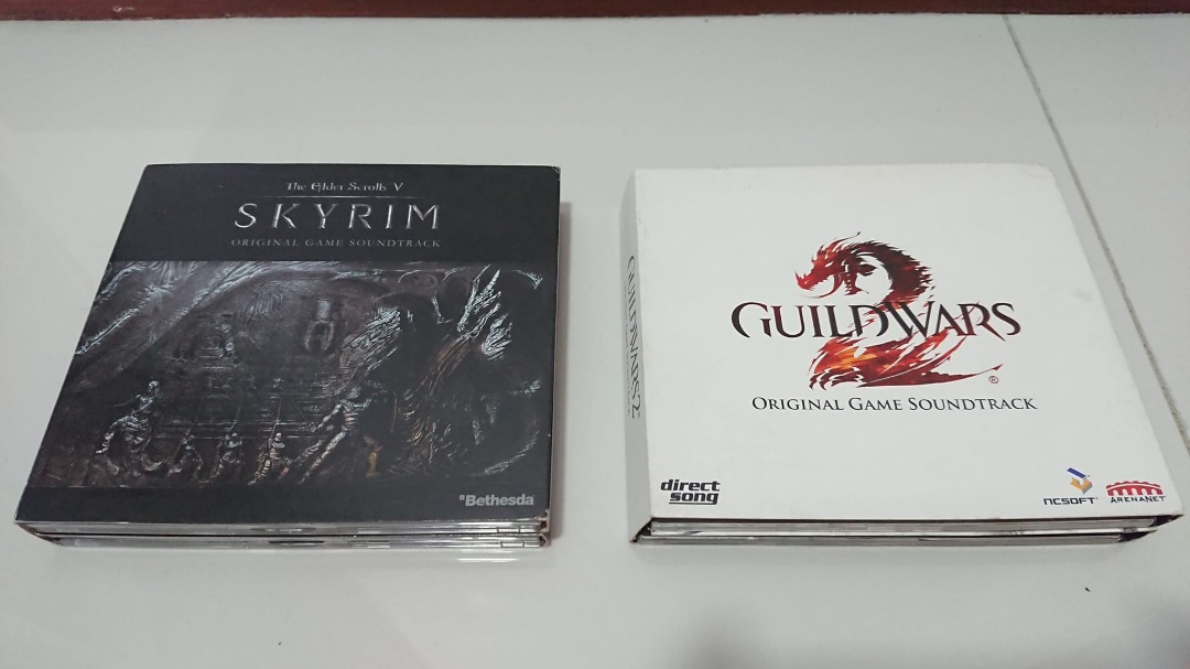 [Pre-Owned] Very Rare SIGNED Copies of Skyrim and Guild Wars 2 CD ...