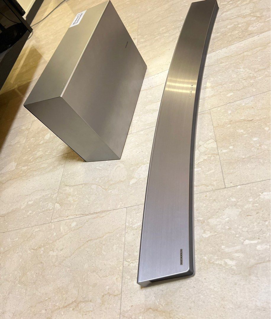 Samsung curve sound bar and subwoofer , Audio, Soundbars, Speakers ...