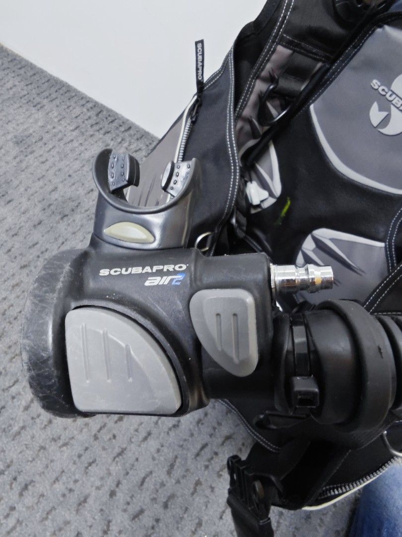 Scubapro BCD with Air 2, Sports Equipment, Other Sports Equipment and ...