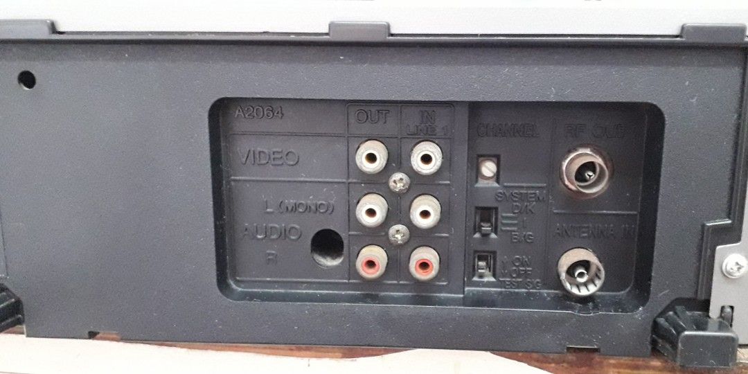 BRAND NEW SHARP 6-HEAD HI-FI MULTI SYSTEM VHS/VCR/VIDEO CASSETTE PLAYER ...