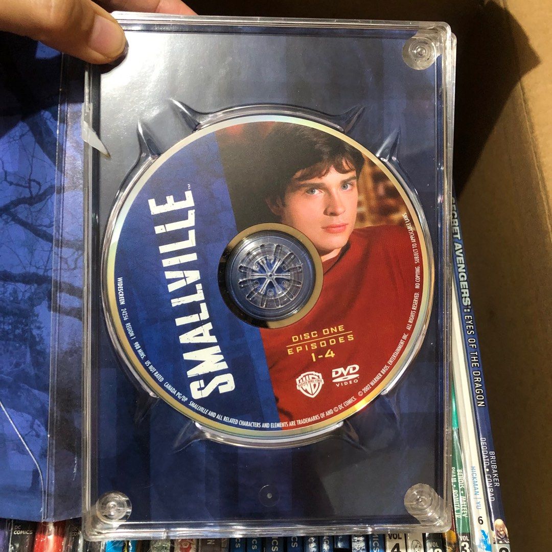 SMALLVILLE THE COMPLETE SECOND SEASON, Hobbies & Toys, Music & Media ...