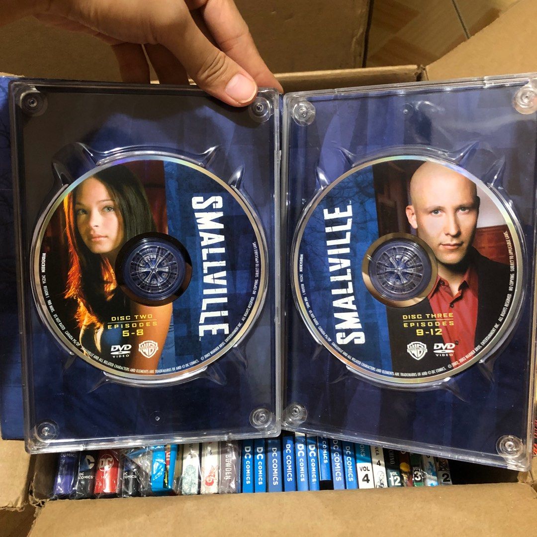 SMALLVILLE THE COMPLETE SECOND SEASON, Hobbies & Toys, Music & Media ...
