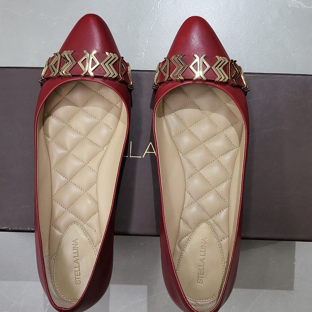 Stella Luna Red Flats, Women's Fashion, Footwear, Flats & Sandals on ...
