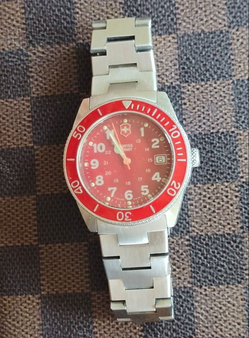 Swiss Army Red Lancer 100 on Carousell