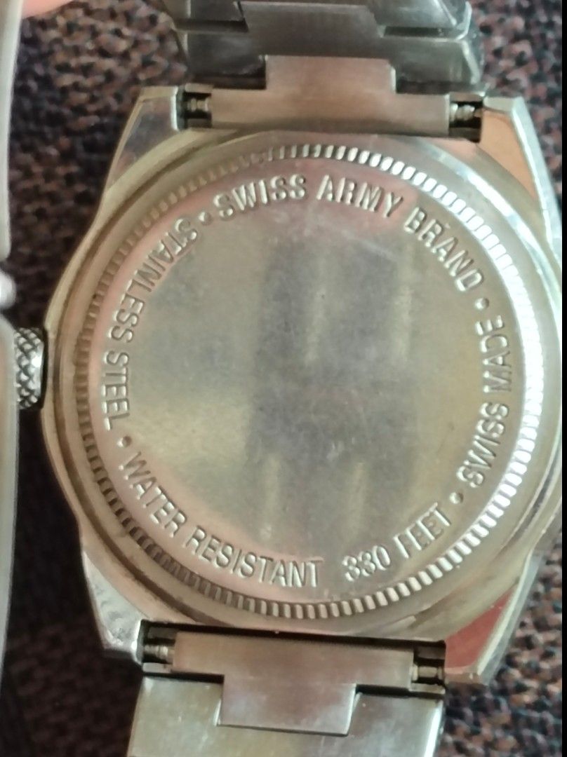 Swiss Army Red Lancer 100 on Carousell