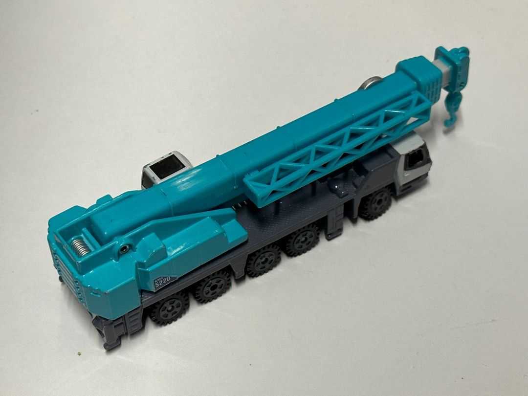Takara Tomy Tomica No 133 Kobelco KMG5220, 興趣及遊戲, 玩具 & 遊戲類 - Carousell