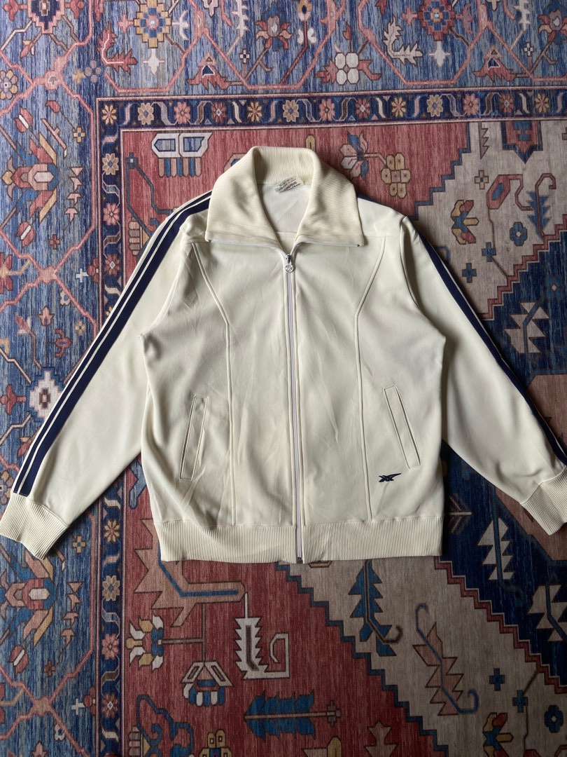 vintage track top, Men's Fashion, Activewear on Carousell