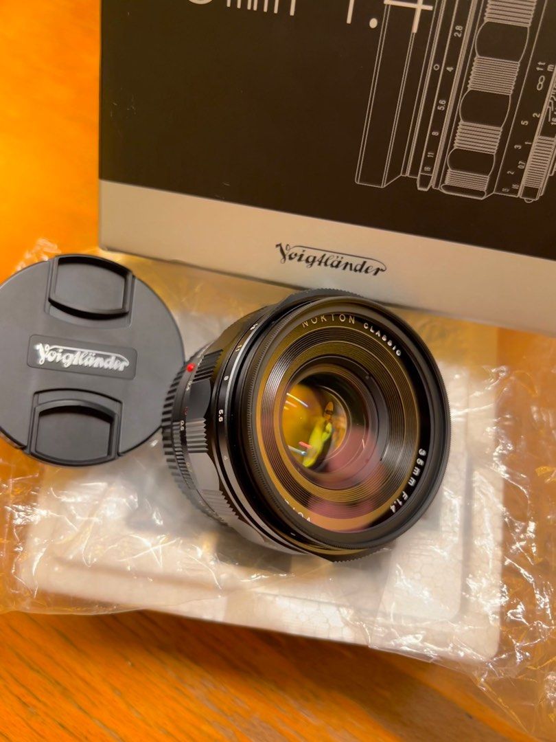 Voigtlander 35mm f1.4 Sony FE, Photography, Lens & Kits on Carousell